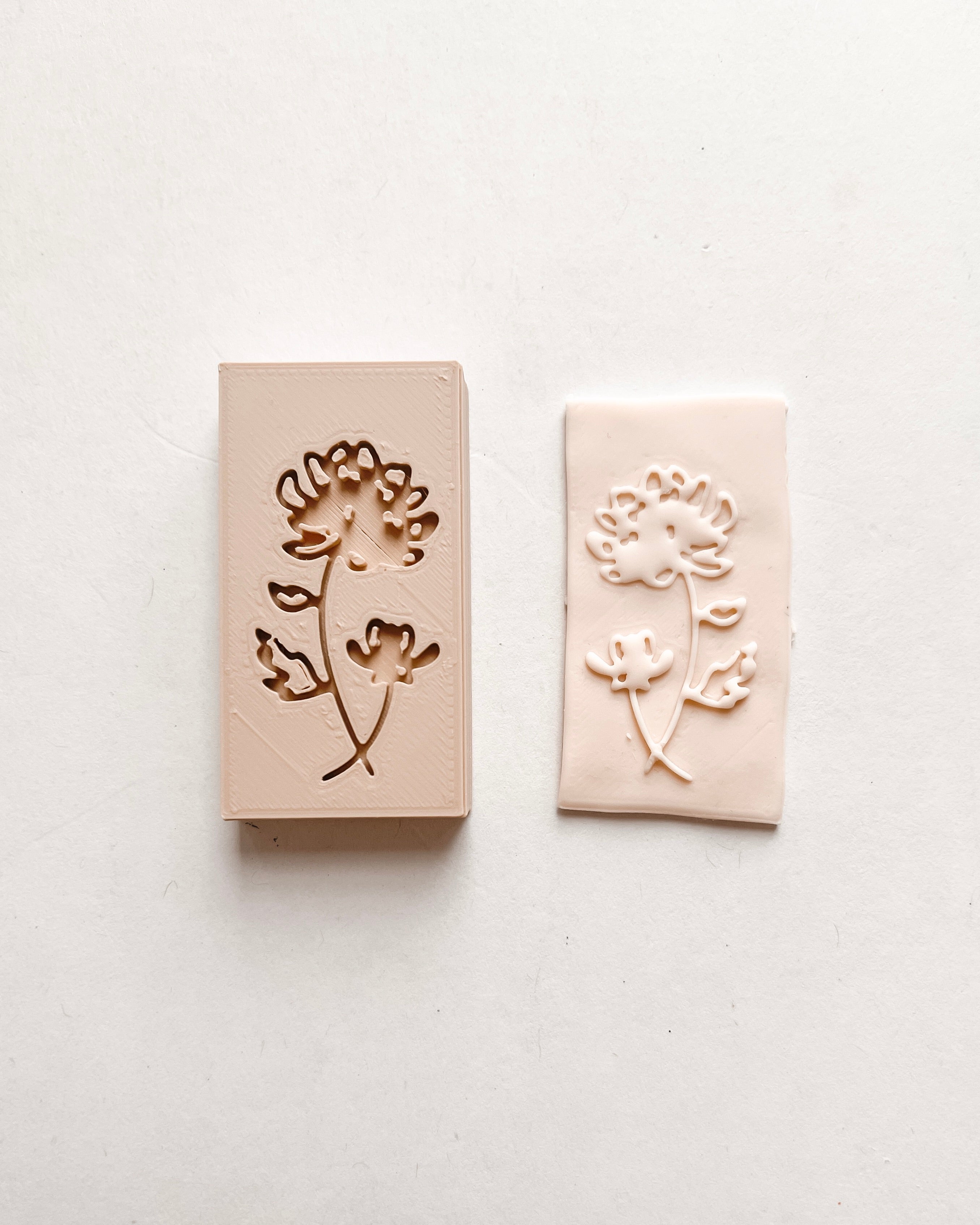 Chrysanthemum Clay Embossing Stamp - November Birth Flower – Avsthetics